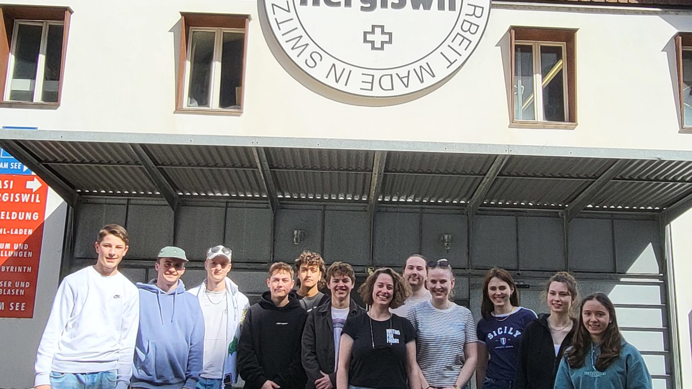 Glaeser Projekt AG | Glassworks and action for our trainees