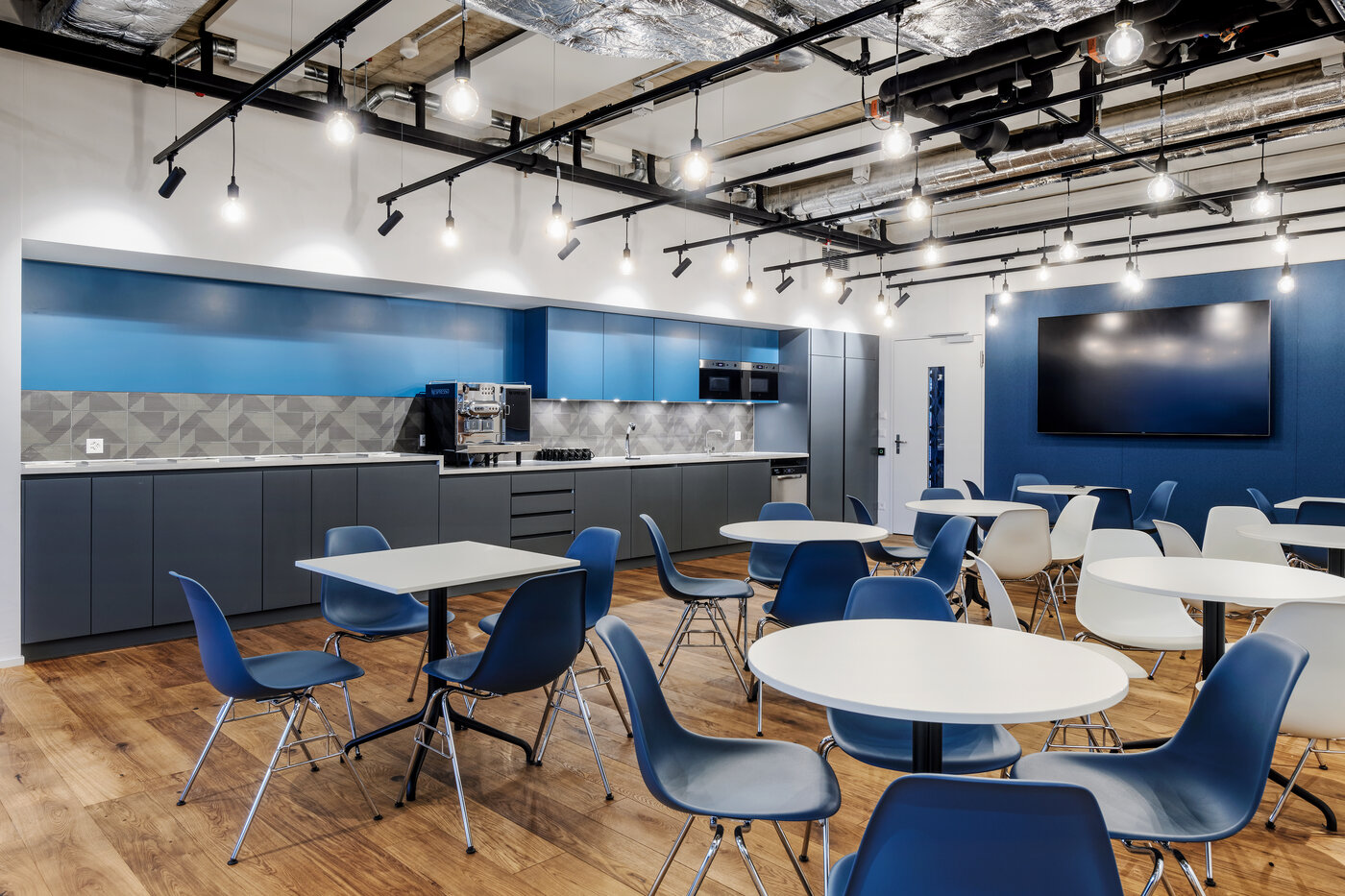 Glaeser Projekt AG | Deloitte, Basel Glaeser Projekt AG | Deloitte, Basel